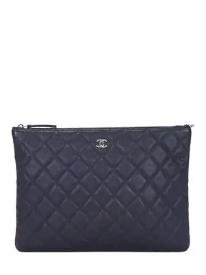 CHANEL Chanel Caviar Clutch