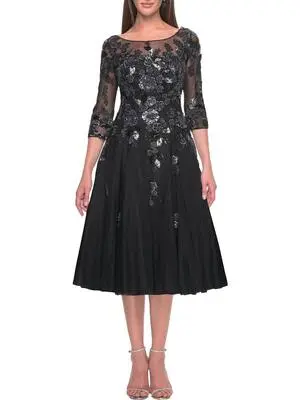La Femme Lace And Tulle Knee-length Dress - Black