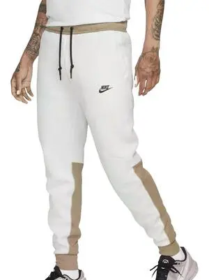 Nike Sportswear Tech Fleece Summit /khaki/black Track Pants - White