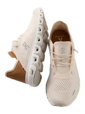 On Cloud 6 Coast Sneakers - Gardenia/sphinx
