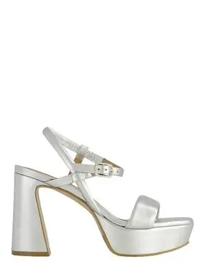 Bernardo Ventura Platform Sandal - Silver