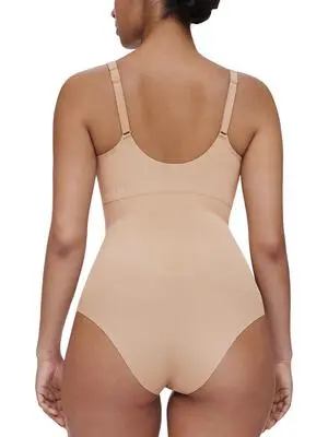 Chantelle Smooth Comfort Sculpting Bodysuit - Clay Nude