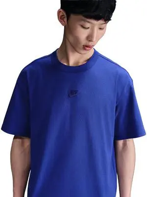 Nike Sportswear Premium Essentials T-shirt - Purple