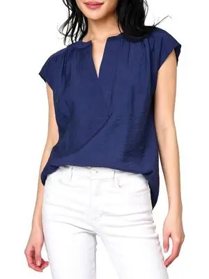 GIBSONLOOK GIBSONLOOK Split Neck High-Low Top Navy
