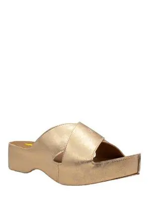 VOLATILE Edith Platform Sandals - Gold