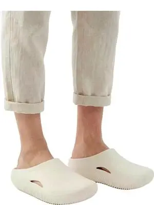 CROCS Crocs Logo-Embossed Round-Toe Slides