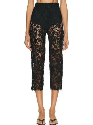 LA PORTE Gabrielle Lace Capri Pant - Black