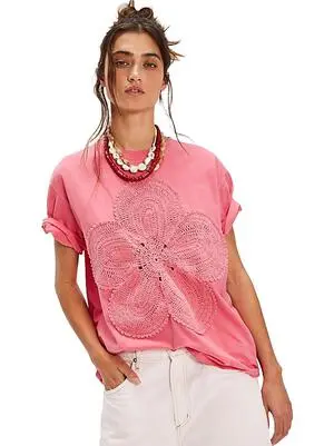 THE TALES Crochet Flower Tee - Pink