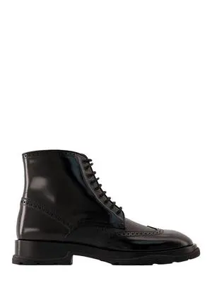 Alexander McQueen Laced Ankle Boots - Black