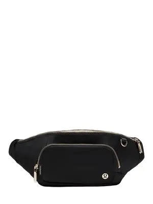 Lululemon Everywhere Belt Bag Extra Large 4l - Black/gold