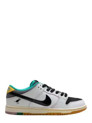 Nike X Csef Sb Dunk Low Sneakers - White