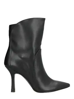 NILA & NILA Leather Ankle Boots