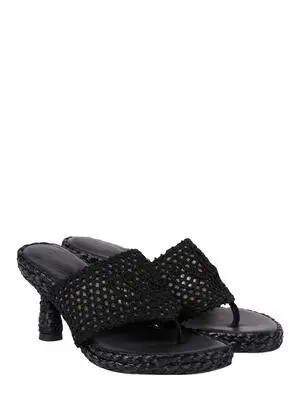 Chloé Isla Crochet Thong Sandals - Black
