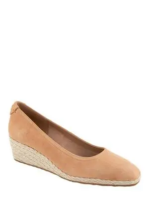 Aerosoles Roma Wedge Pump - Tan Suede