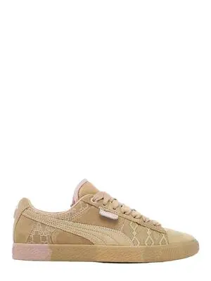 PUMA Clyde Pre-game Runway Sneakers - Neutrals