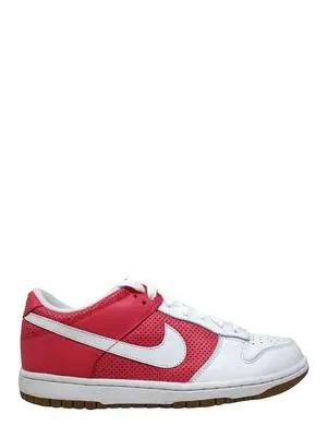 NIKE Dunk Low Sneakers