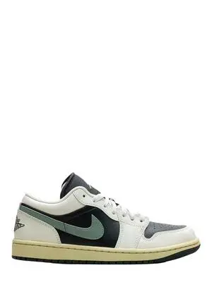 JORDAN Air 1 Low Sneakers - White