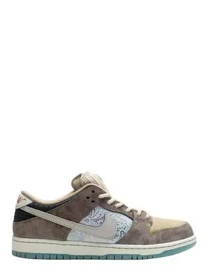 Nike SB Dunk Low Big Money Savings Sneakers Brown