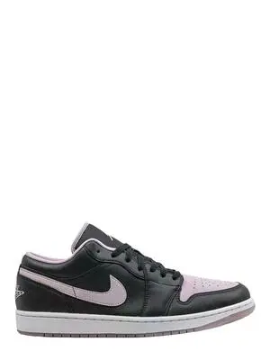 JORDAN 1 Low SE Iced Lilac Sneakers Black