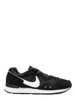 NIKE Venture Runner Low-Top Sneakers