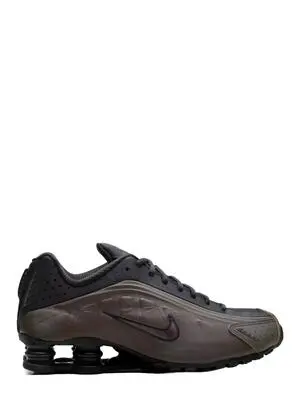 Nike Shox R4 Sneakers Brown