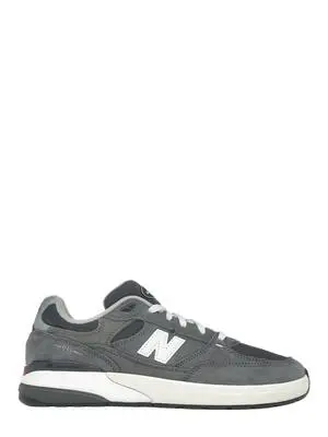NEW BALANCE Numeric 933 Sneakers - Grey