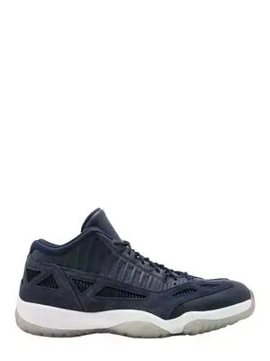 JORDAN 11 Retro Low Ie - Blue
