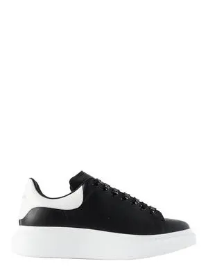 Alexander McQueen Exaggerated-sole Studded Leather Sneakers - Black