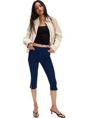 MOTHER The Nothing Bunny Snip Capri Jeans