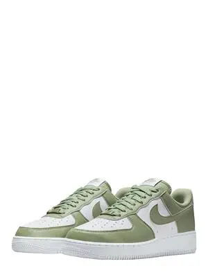 Nike Air Force 1 '07 SE Basketball Sneakers White/oil Green/white