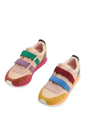 Charlotte Stone Conway Sneaker Casita