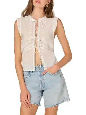 Astr The Label Lace Trim Tie-front Top - White