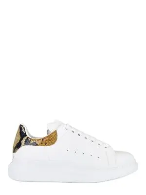 Alexander McQueen Oversized Sneaker In White - White & Multicolor