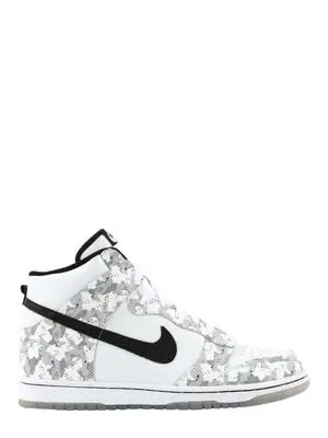 Nike Dunk High Sneakers - White