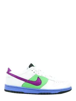 Nike Wmns Dunk Low Sneakers - White