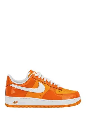 Nike Air Force 1 '07 LV8 Sneakers Orange