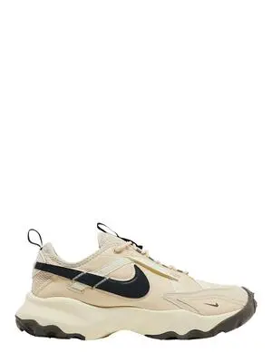 Nike Tc 7900 Sneakers - Cream