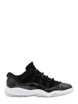 JORDAN 11 Retro Low Sneakers - Black