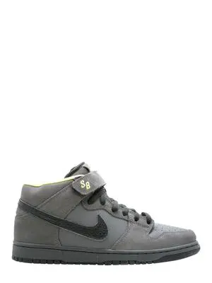 Nike Nike Dunk Mid Pro SB Sneakers Grey