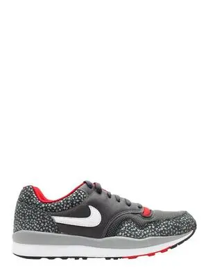 Nike Air Safari Le 'gym Sneakers - Red