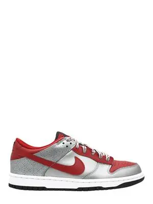 Nike Dunk Low Cl Sneakers - Red