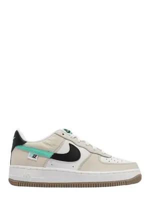 Nike Air Force 1 Le Gs 'spliced Swoosh' Sneakers - White