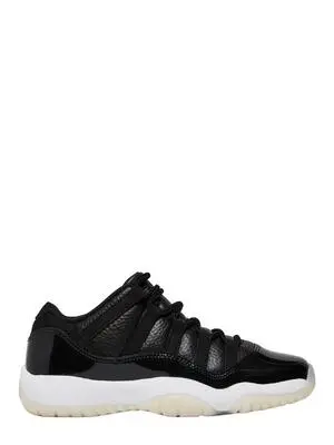 JORDAN 11 Retro Low Sneakers - Black