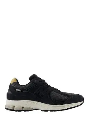 NEW BALANCE 2002R Quilted Pack Sneakers Black