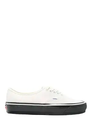 VANS Logo-Tag Sneakers White-4