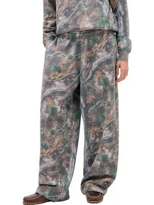 BDG URBAN OUTFITTERS Baggy Camouflage Sweatpants - Camo