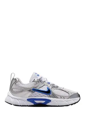 NIKE V5 RNR Sneakers