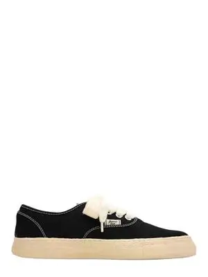 GENERAL SCALE. Kiefer Canvas Sneakers - Black