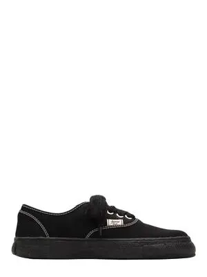 GENERAL SCALE. Kiefer Low-top Sneakers - Blk/blk
