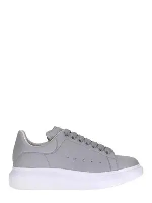 Alexander McQueen Oversized Logo-print Sneakers - Grey